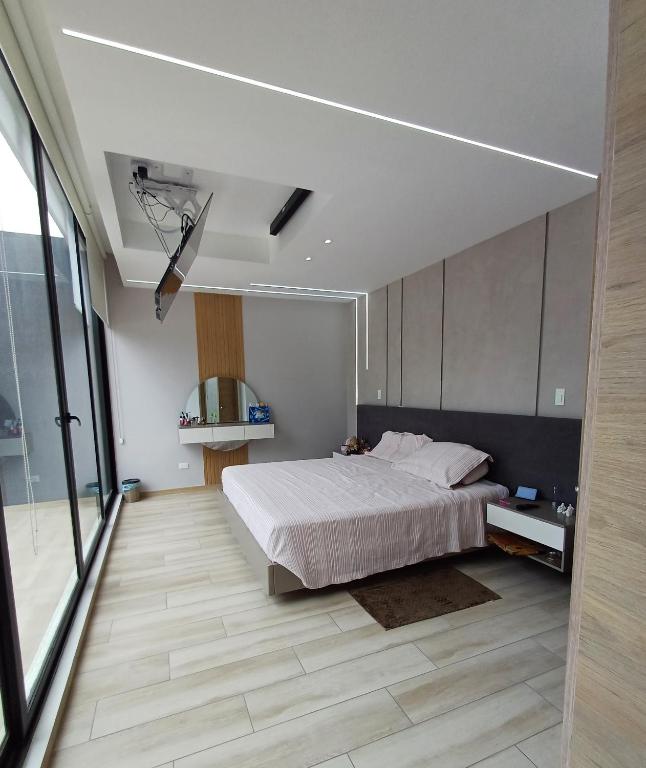 Estudio de lujo Cumbayá con Piscina, Quito (updated prices 2025)