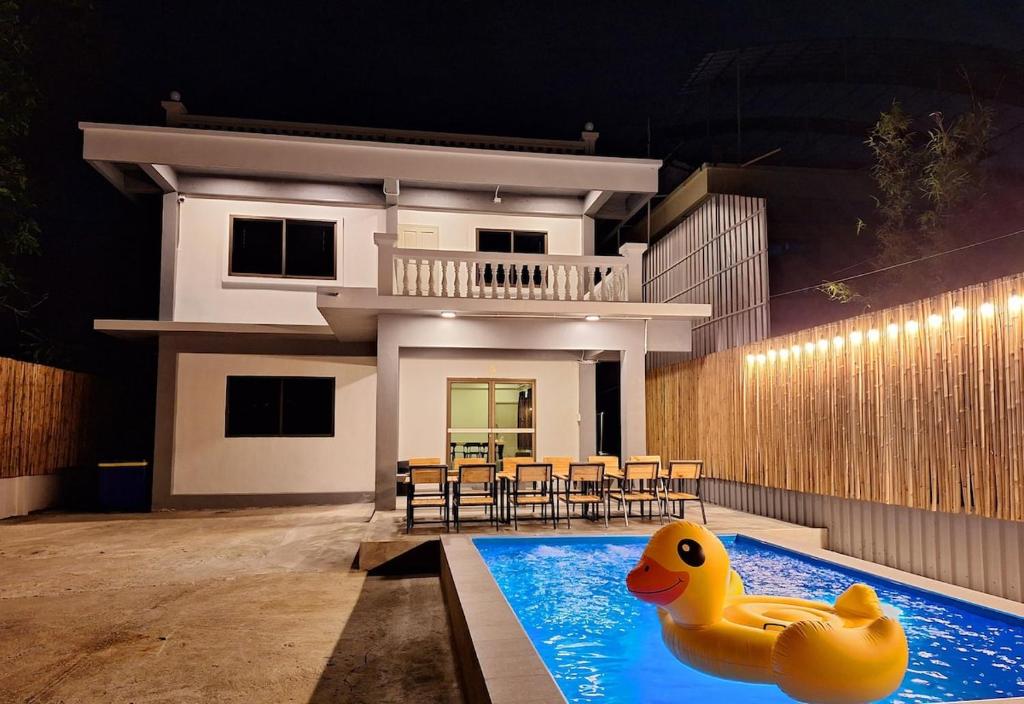 Number 8 Poolvilla Bangkok, Sathani Ban Hua Mak (updated prices 2026)