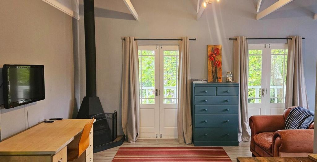 Sunbird Studio treetop views, George (updated prices 2025)