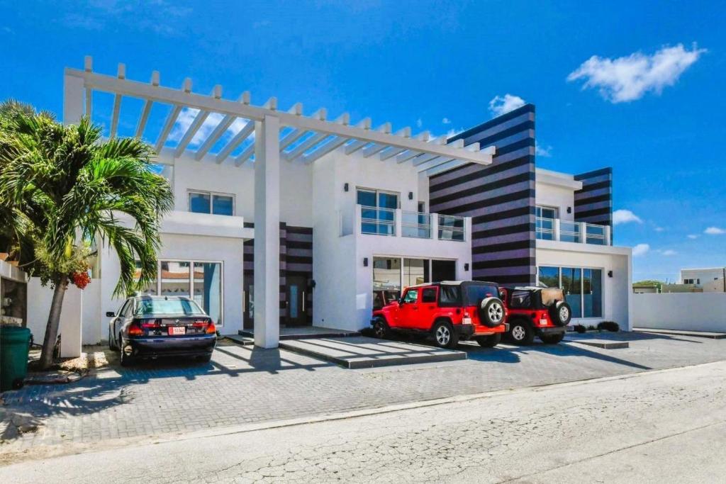 Stylish Bubali Suites Near Eagle Beach, Palm-Eagle Beach (updated ...