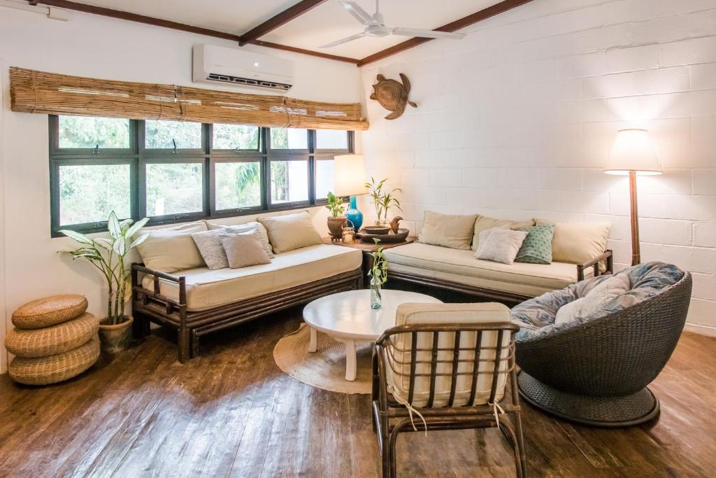SANGLEY Nest Eco Home with Self-Service Breakfast - Big Garden, Monkeys ...