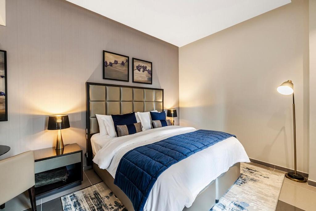 Studio Majestine, City View, Business Bay, Dubai (updated prices 2025)