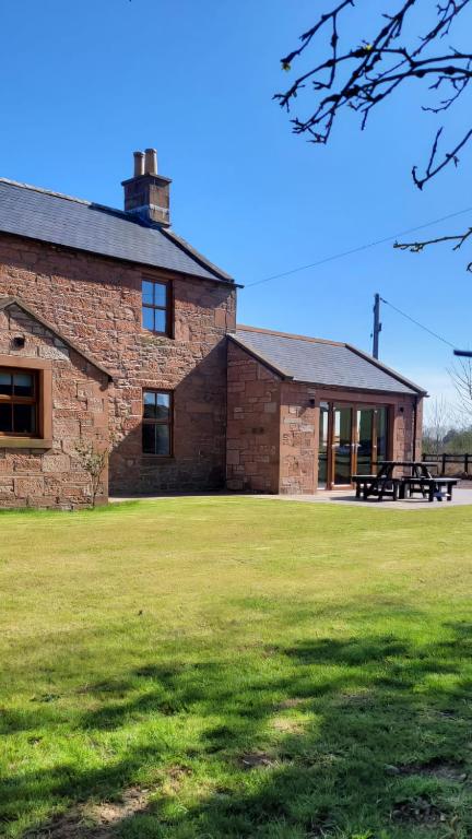 Stanloch Farmhouse - well equipped, games room, EV, Glencaple (updated ...