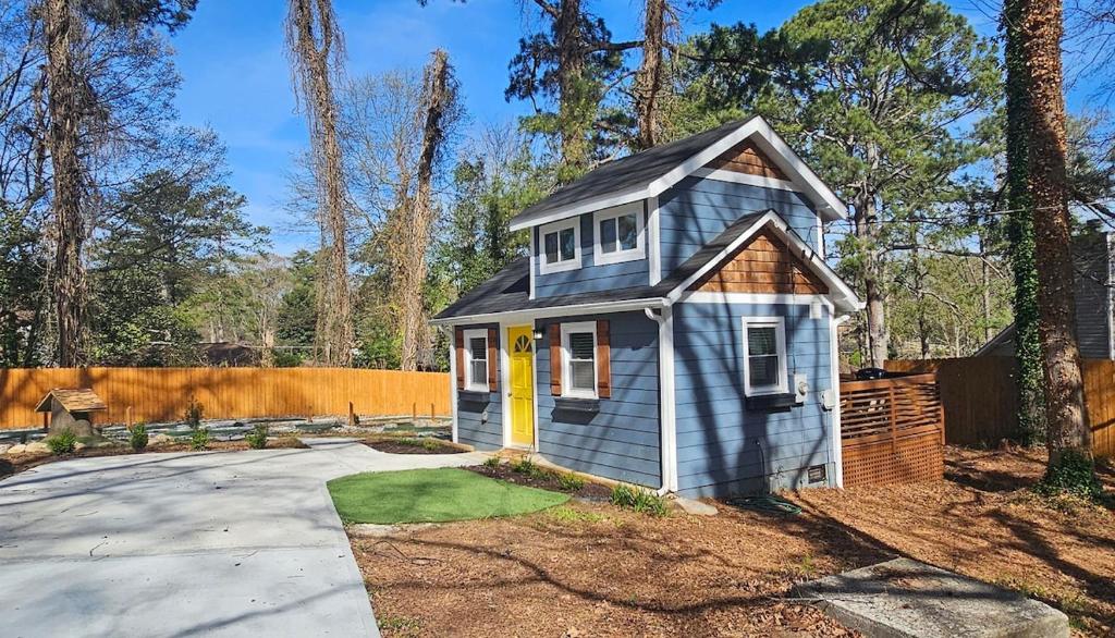 Atlanta Tiny House with Mini Golf, Forest Park (updated prices 2025)