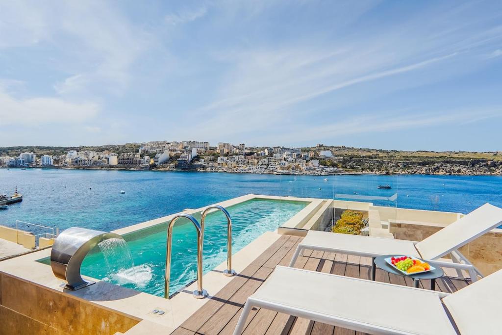 House of Luxury with Pool by Solea, St Paul's Bay (updated prices 2026)