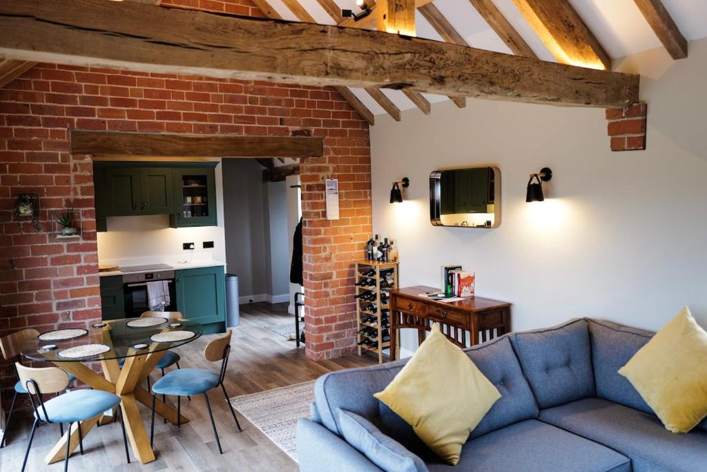 Malvern, The Mount Barns & Spa, Elmley Lovett (updated prices 2026)