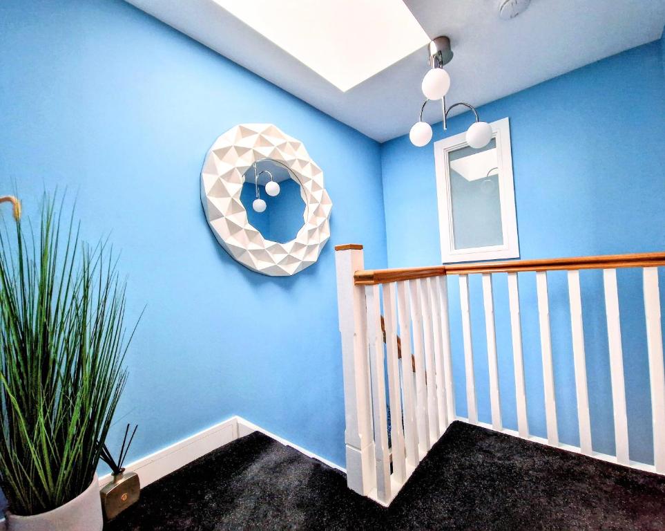 Blue Elephant Room!, Lucan (updated prices 2025)