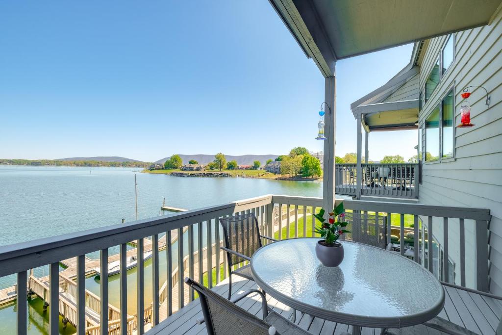 Dock and Pool Access Condo on Smith Mountain Lake, Moneta (updated ...