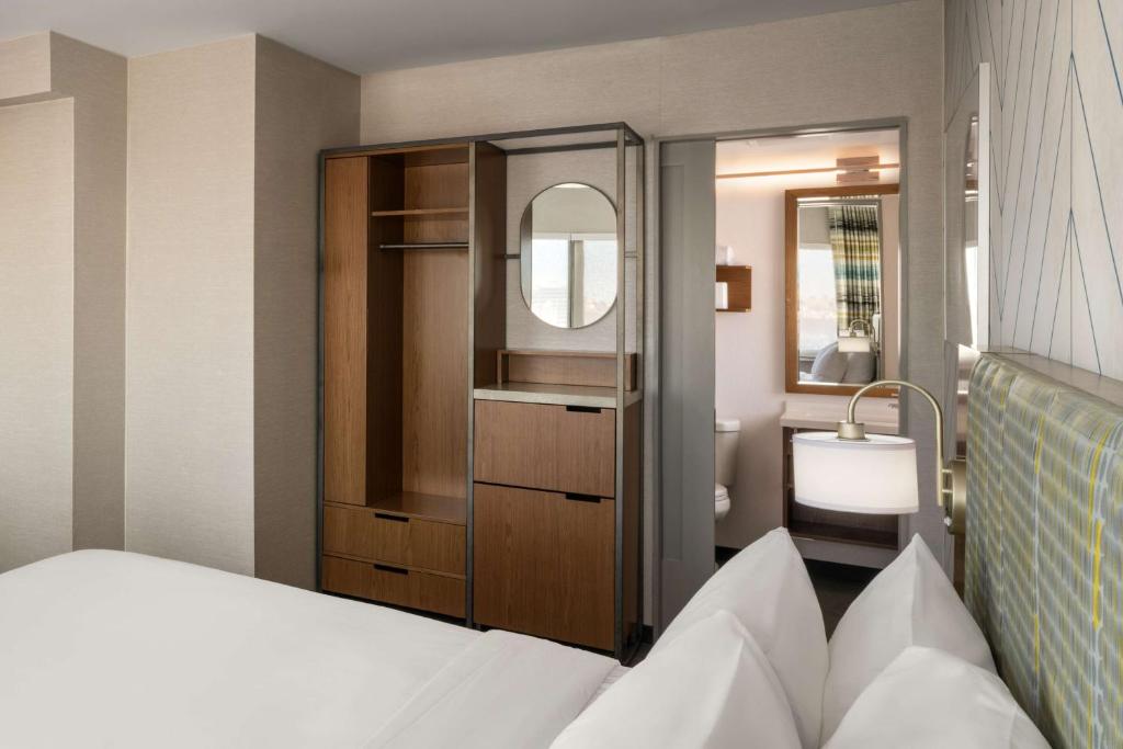 The Nedia, BW Signature Collection, Long Island City (updated prices 2025)