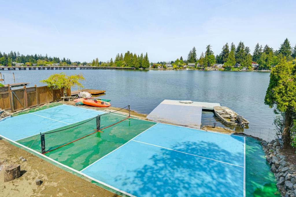 Tacoma Home on Steilacoom Lake with Dock!, Tacoma (updated prices 2026)