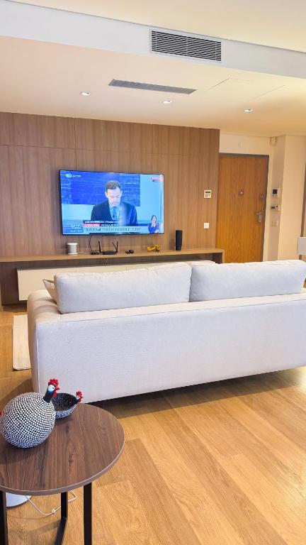 Central 1BR - Twin to King Bed, Steps from Total HQ, BNA & Endiama, Luanda (aktualisierte Preise ...