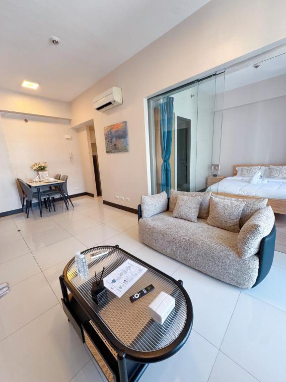 OPR High- floor Seaview Studio, Lapu Lapu City (updated prices 2025)