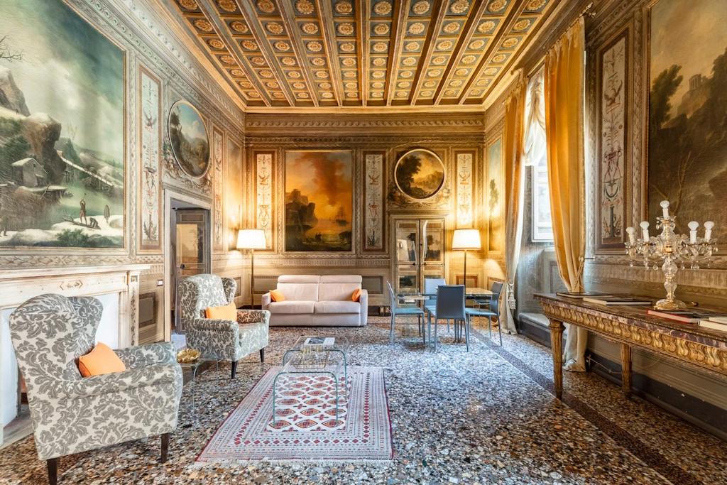 Palazzo Borghese, a Burghesius home, Rome (updated prices 2026)