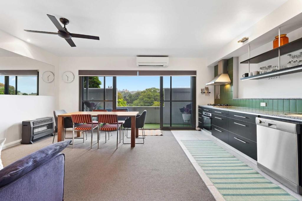 Two-Story Home with 2 Balconies, Sydney (updated prices 2025)