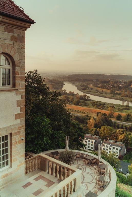 Zinar Castle, Kraków (aktualne ceny na rok 2025)