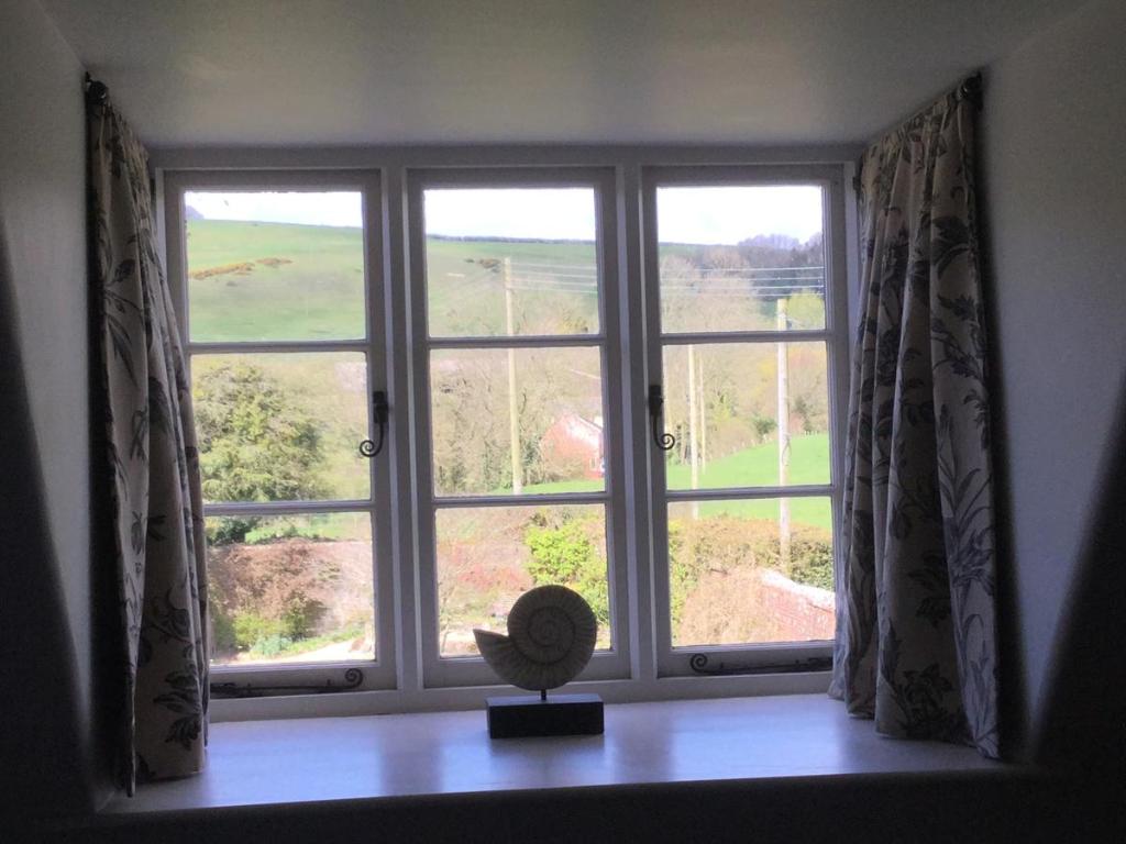 Higher Melcombe Manor, Ansty (updated prices 2025)