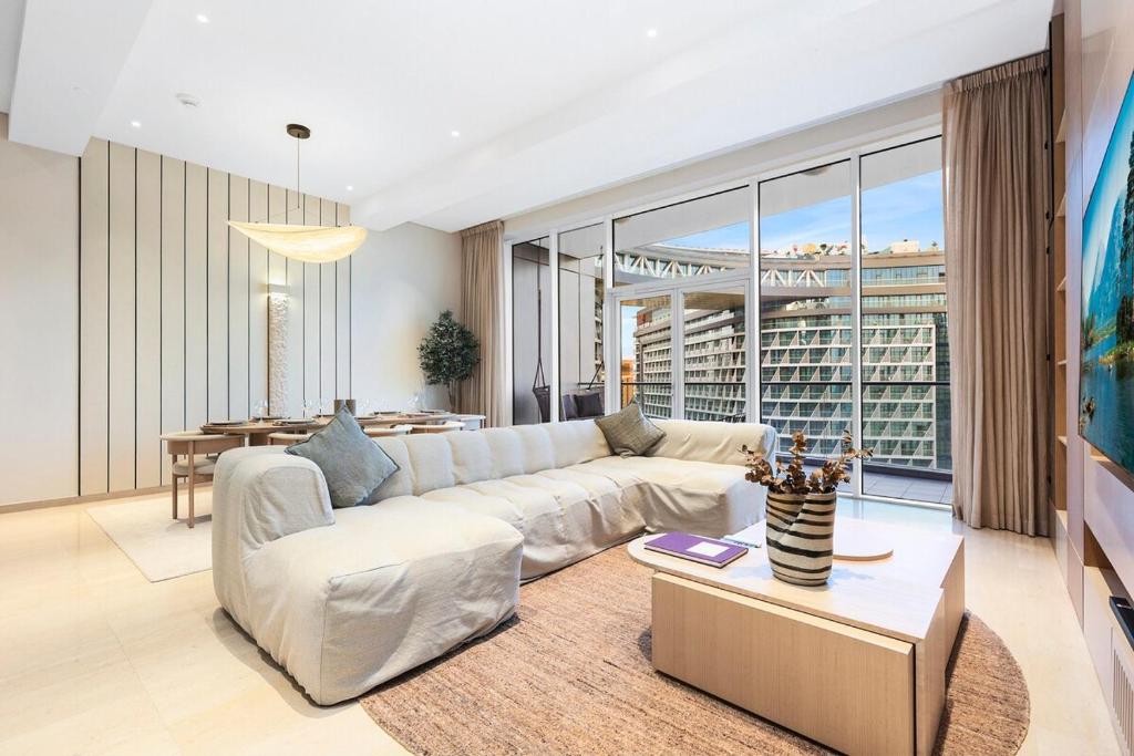 FIRST CLASS 3BR Luxury Beachfront Escape, Dubai (updated prices 2025)