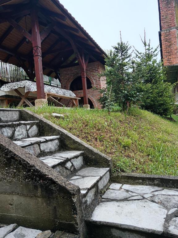 Vila Milano, Rakari (updated prices 2025)