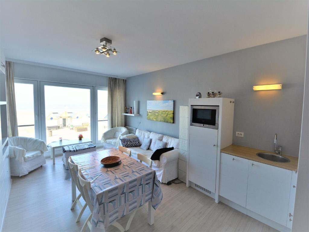 Studio in Duinbergen by the Sailing Club, Knokke-Heist (updated prices ...