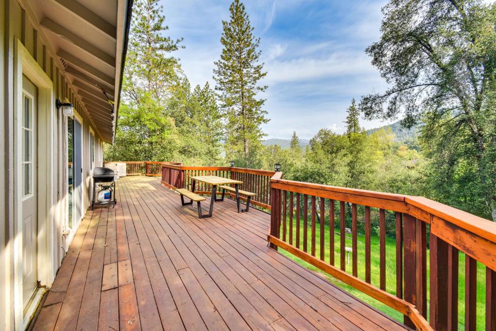 Sierra Serenity Scenic Mtn Escape with Game Room, Oakhurst (precios actualizados 2025)