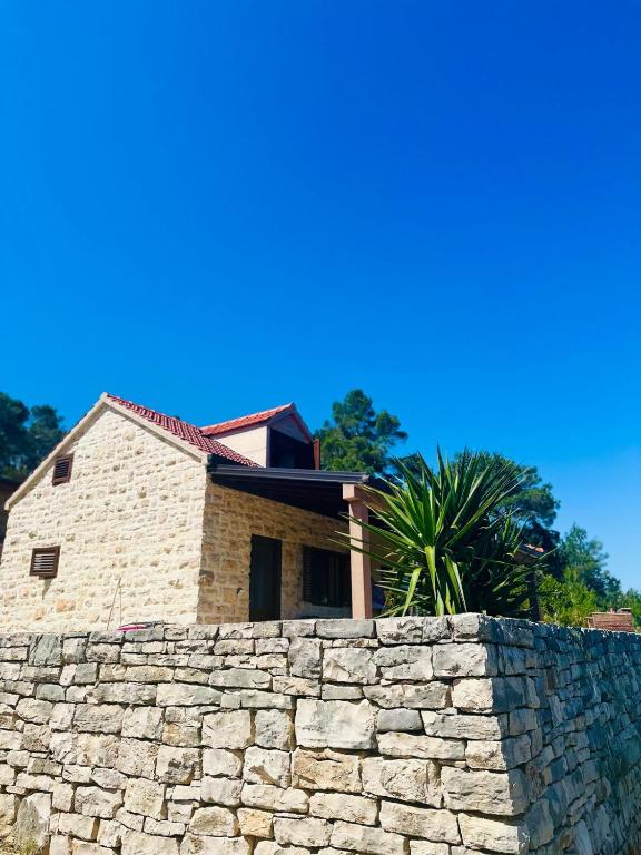 Milton holiday house, Blato (updated prices 2026)