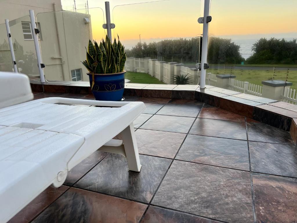 Luxury Beachfront Apartment, Margate (updated prices 2025)