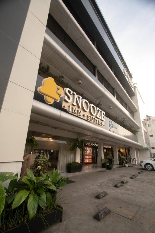 Snooze Inn & Suites, Davao City (updated prices 2026)