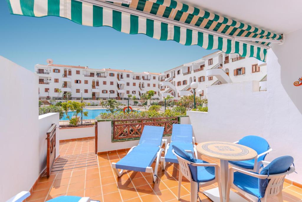 Victoria Court 2 Pool, Los Cristianos (updated prices 2026)
