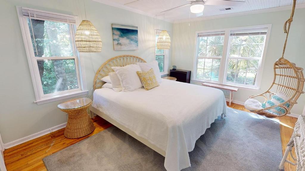 Surf Shack, Folly Beach (updated prices 2026)