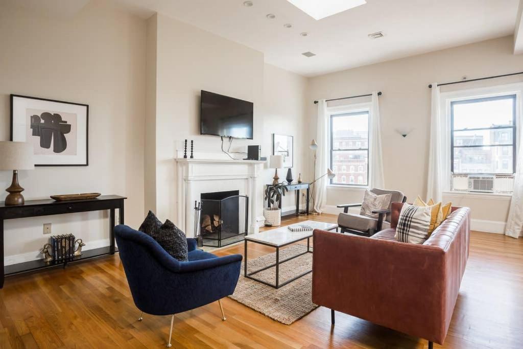 Luxury 4BR 3BA in Fenway w Epic Roof Deck, Boston (updated prices 2026)