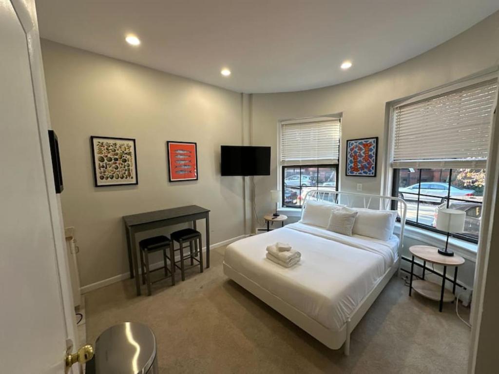 Stellar South End Studio, Boston (updated prices 2026)