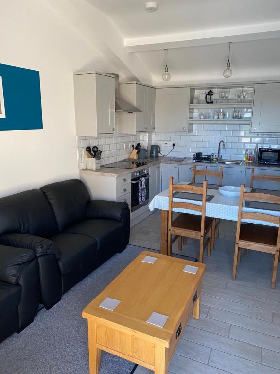 Ty Bach, Bagillt (updated prices 2026)