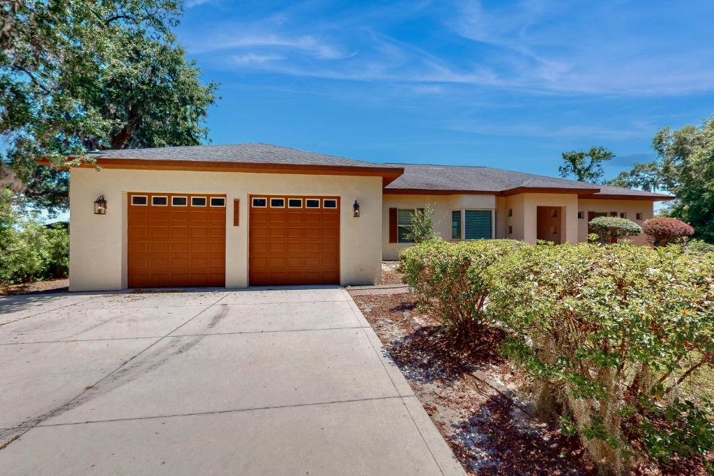 Sunset Serenity at Lake Josephine, Sebring (updated prices 2025)