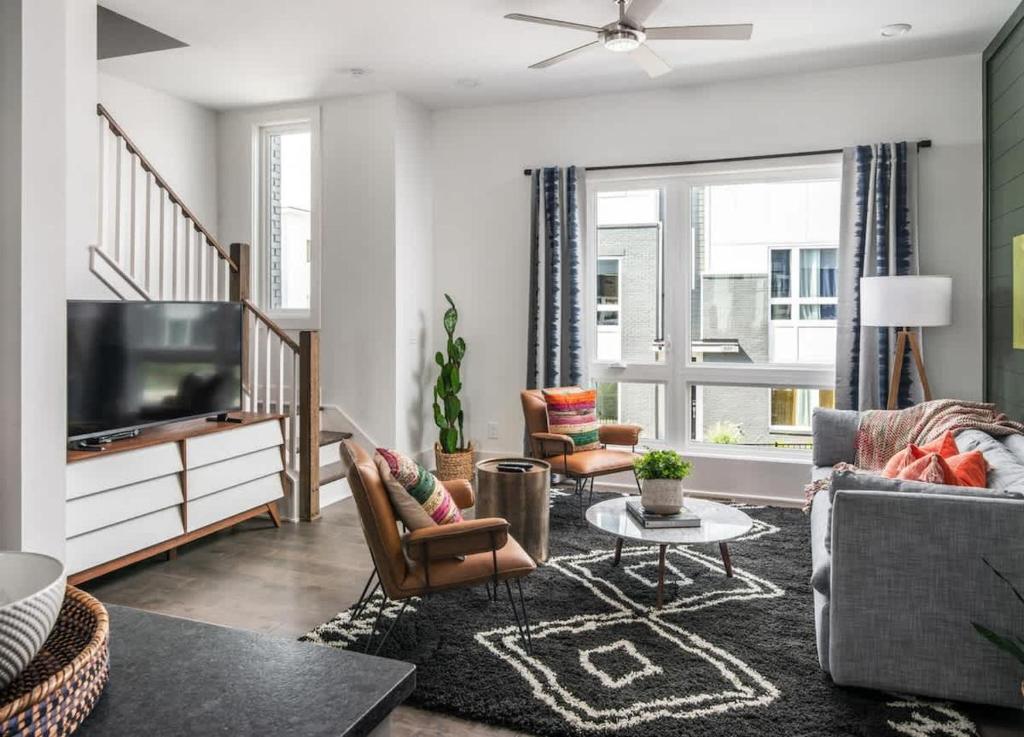 House of Many Colors-Central, Nashville (updated prices 2025)