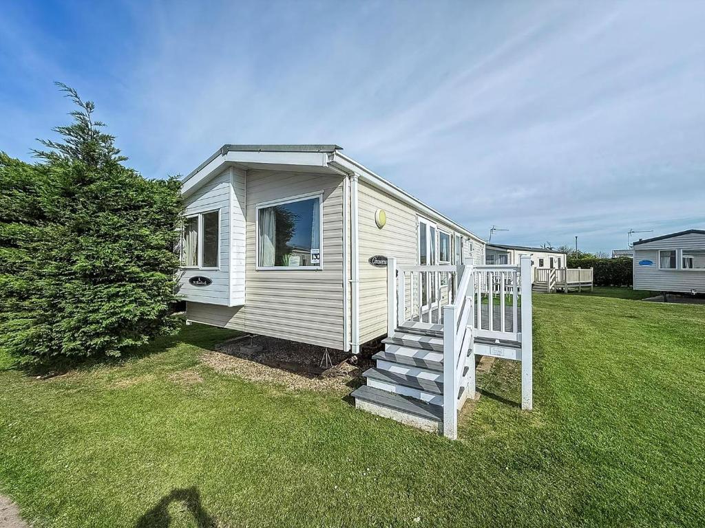 Lovely 6 Berth Caravan With Decking At Sunnydale Holiday Park Ref ...