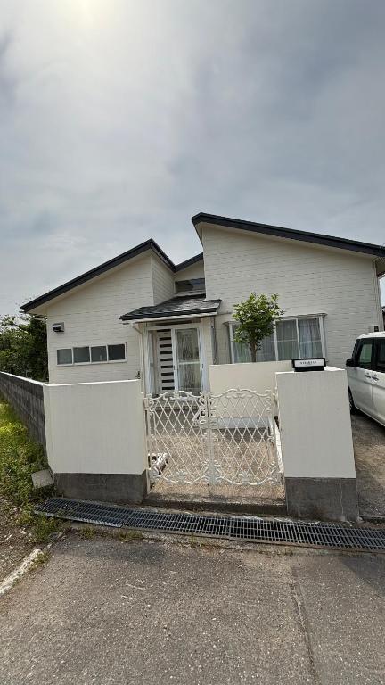 SIBARIAN White House, Kaga (precios actualizados 2026)