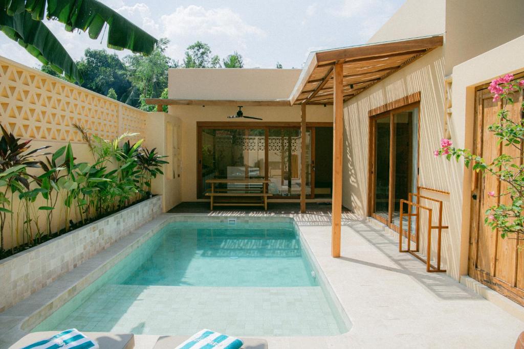 Easy Life Villa, Kuta Lombok (updated prices 2026)