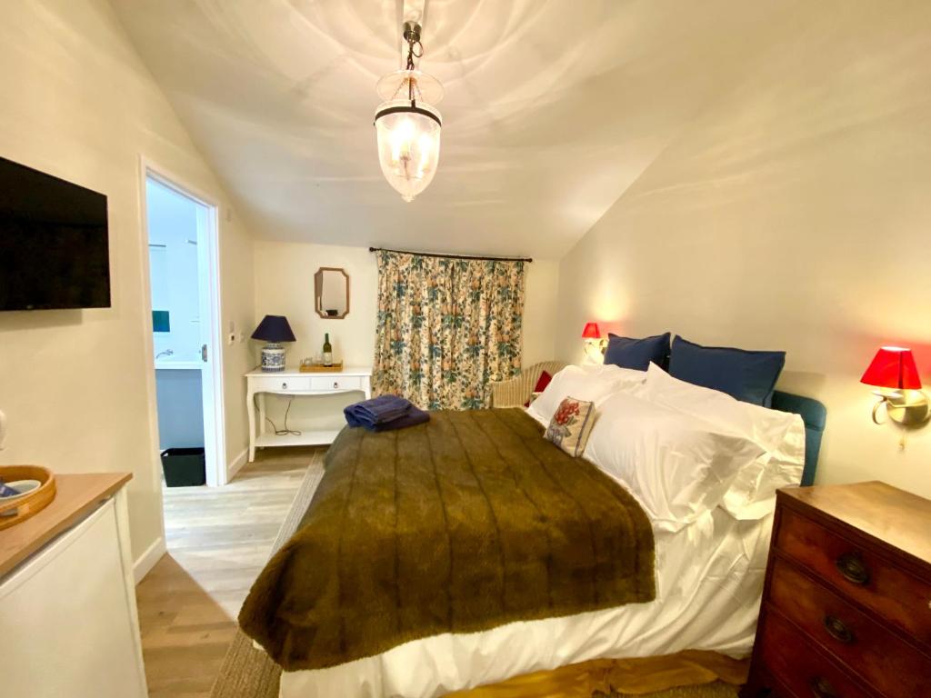 Giffords Hall Garden Room, Shimpling (updated prices 2026)