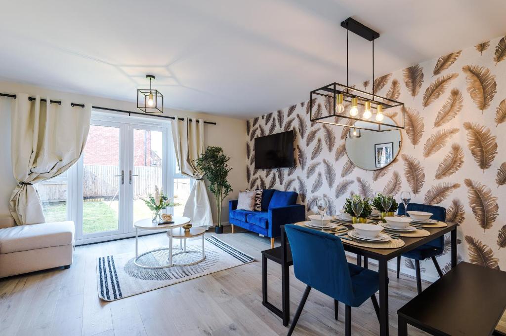 3 BDR 3 WC - Lux Stay- Walk to Airport & JLR Halewood-Speke Boulevard ...
