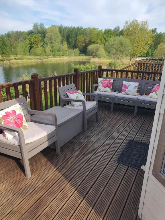 7 Lakes Country Park 6 Sunset View, Crowle (updated prices 2026)