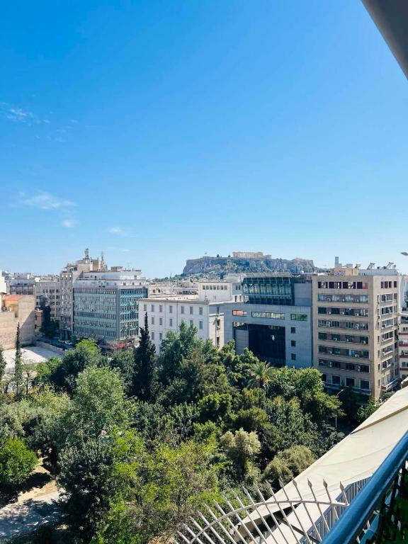 Acropolis view family big veranda by Zeus suites, Athens (updated ...