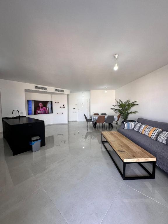 Linda House, Eilat (updated prices 2025)
