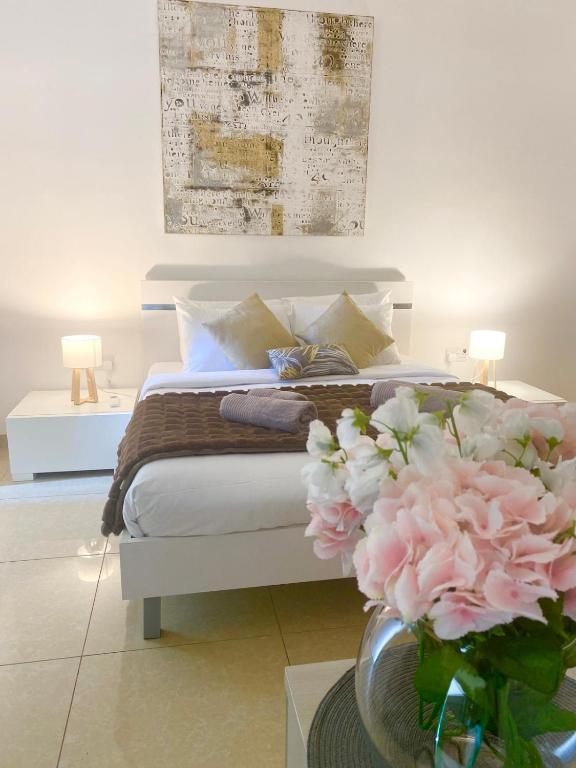 Spacious 3-bedroom apartment near Spinola by Gen X, St Julian's ...