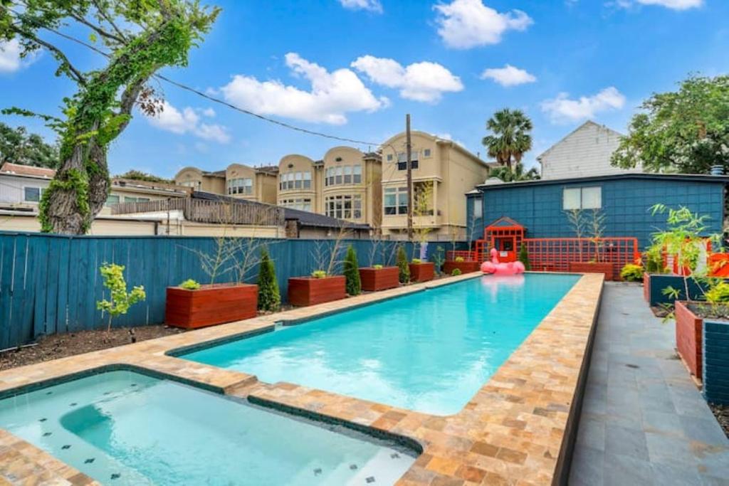 A Houston Resort Style Pool EV Charging, Houston (updated prices 2026)