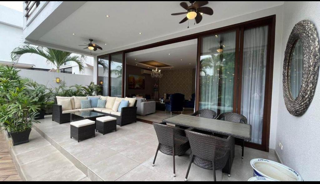 Casa aires del batán, Samborondón (precios actualizados 2025)