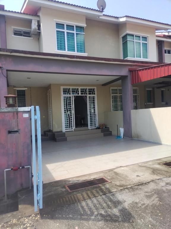 Homestay Atok Komando Bc Poly KB, Ketereh (tarifs actualisés, 2026)