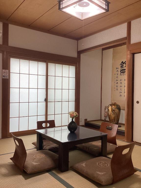 Via Tsuru鶴苑1 minute from the station!, Izumi-Sano (updated prices 2025)