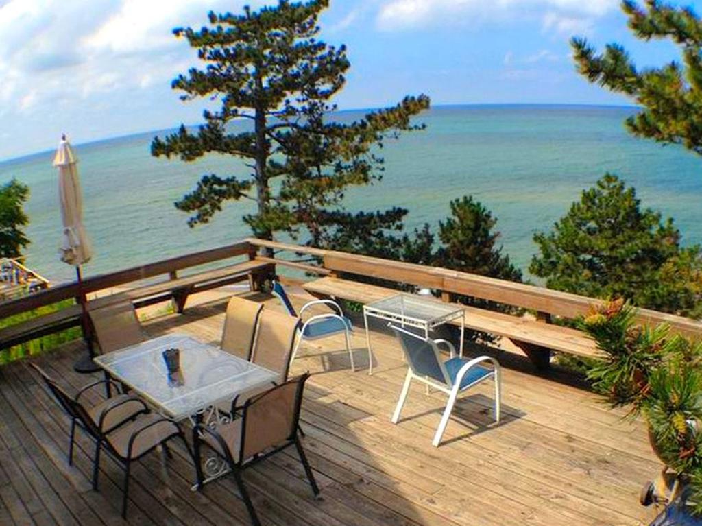 Large Beachfront Cottage Rental next to Indiana Dunes National ...