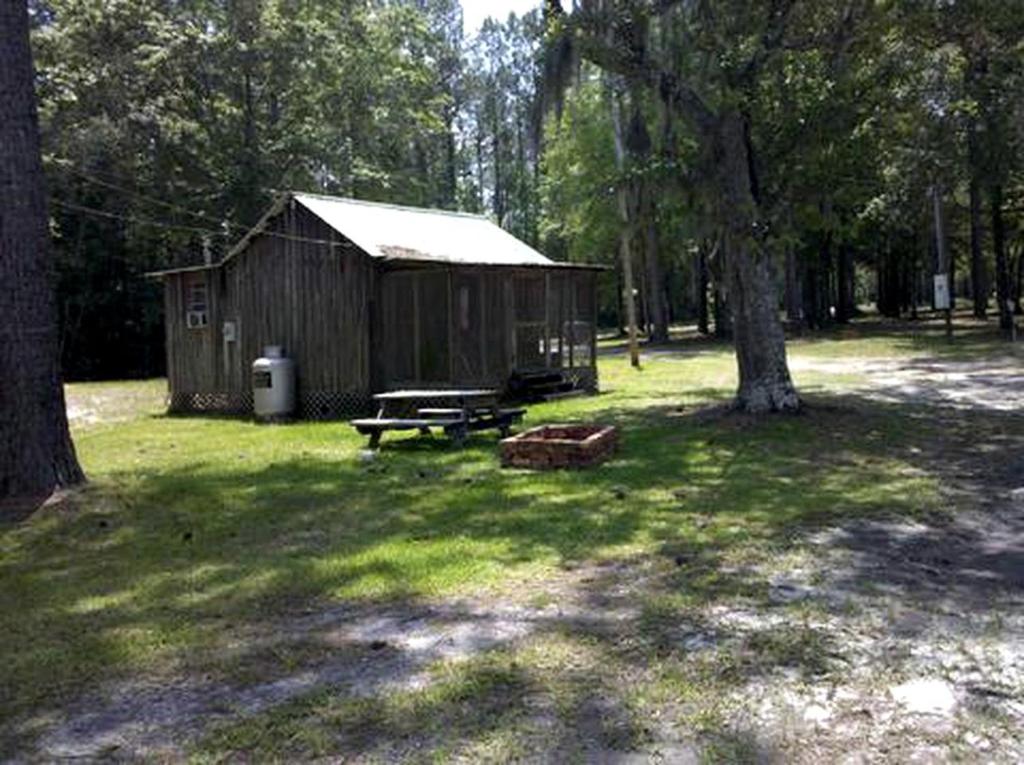 Rustic Cabin Rental on the Great Satilla River near Okefenokee Swamp ...