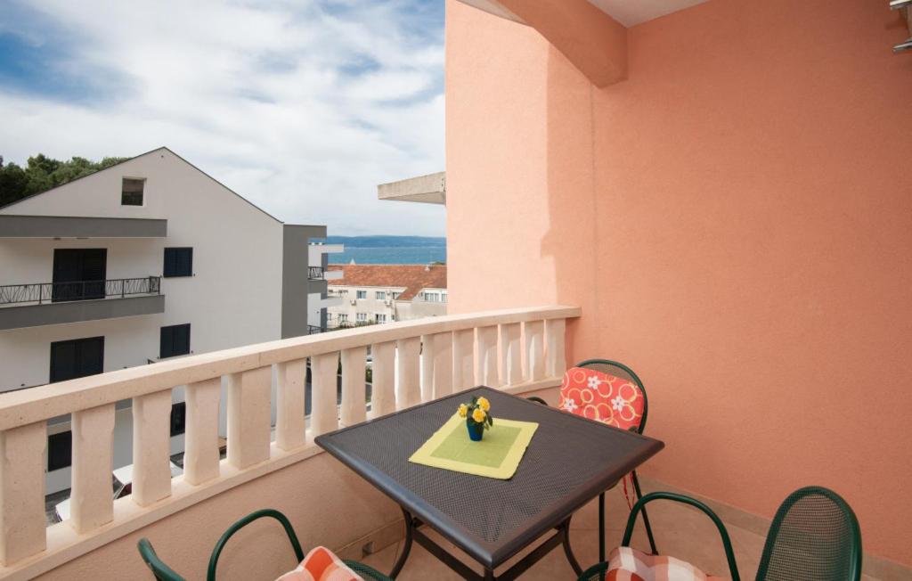 Studio Apartman Erstic 2 - Baska Voda by Villas Guide, Baška Voda ...